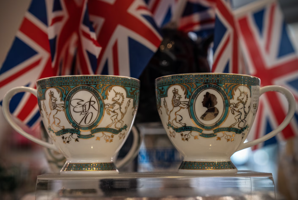 Platinum Jubilee Memorabilia: Unique Items for Serious Collectors ...